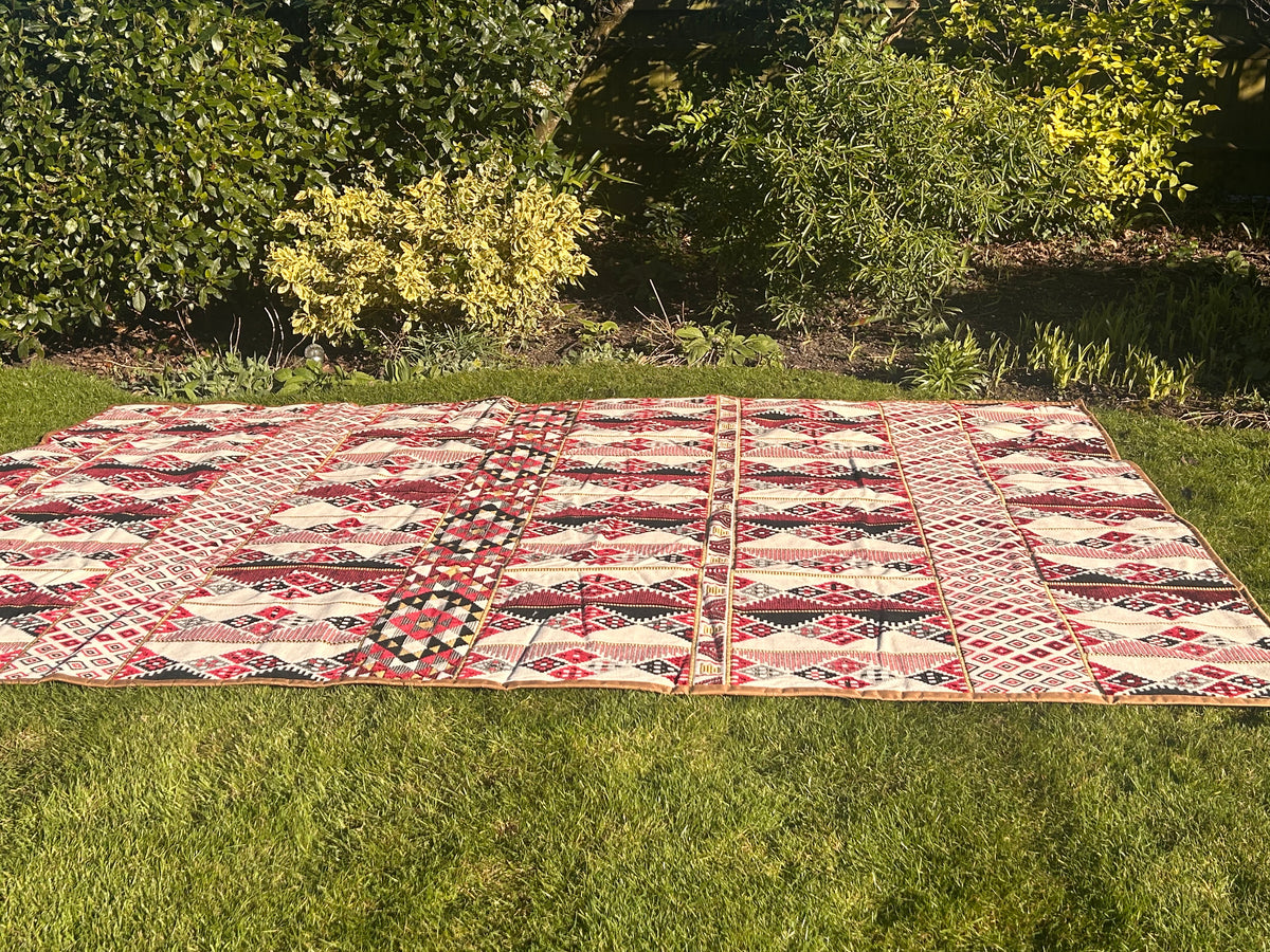 MARIAM 2 x 3m Picnic Rug – BiteSize Luxury